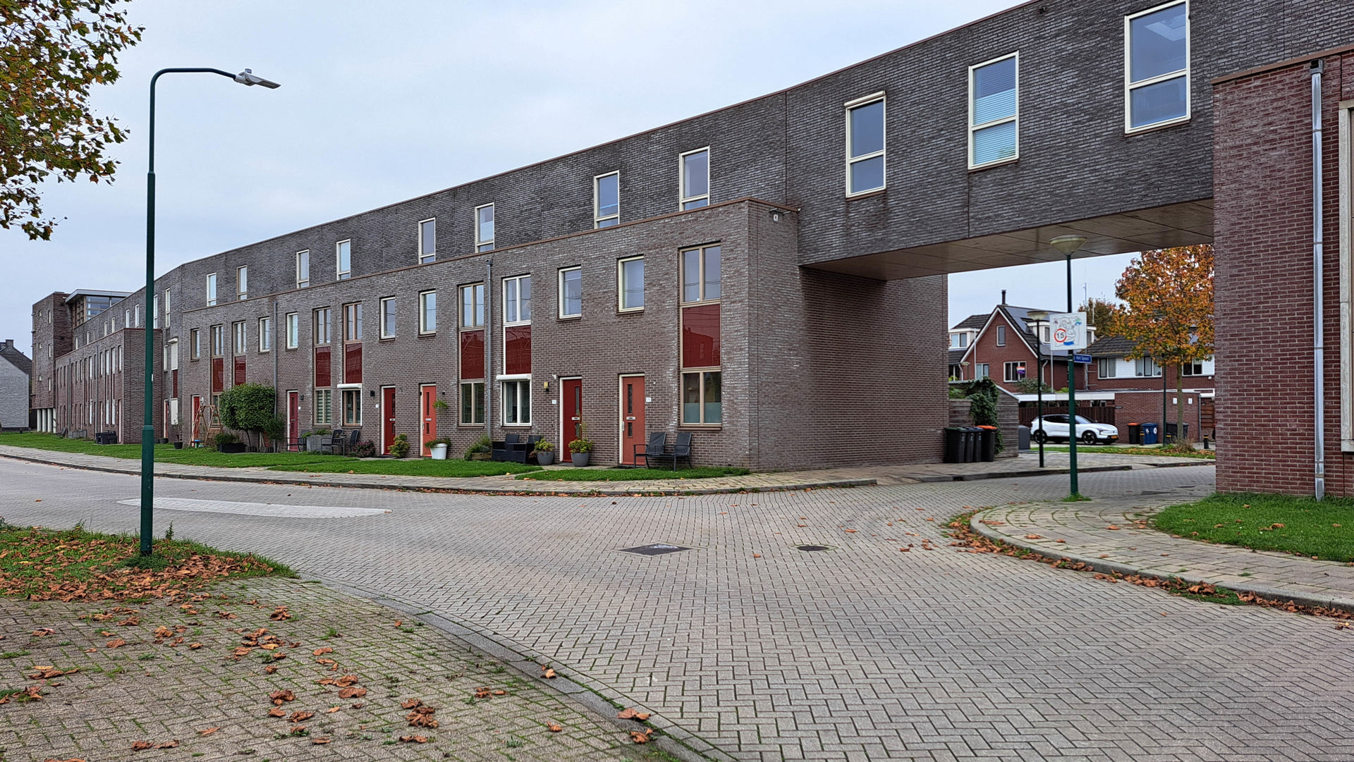 Rijtjeswoningen aan het Spoor - Woonin