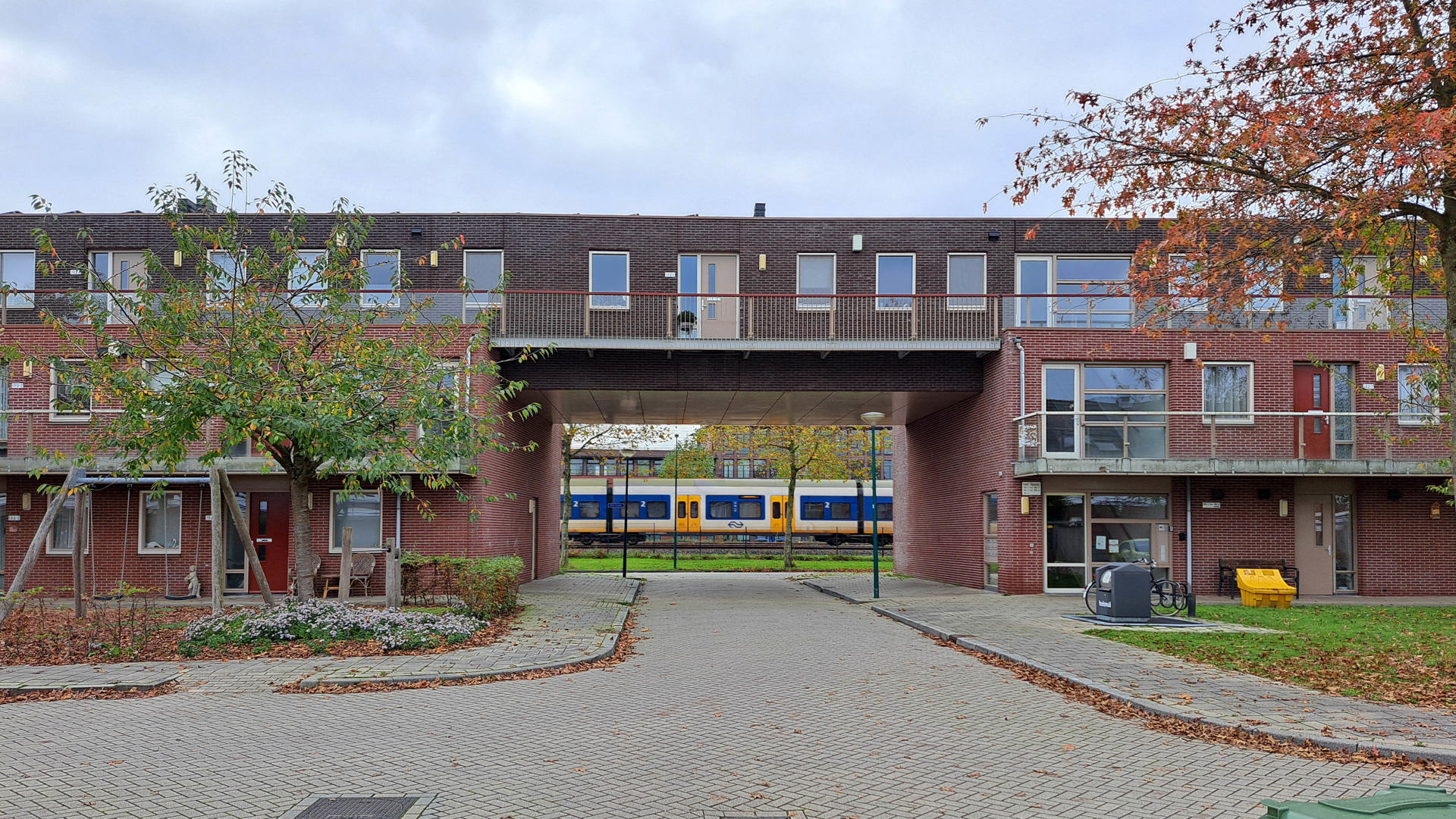 Rijtjeswoningen aan het Spoor - Woonin